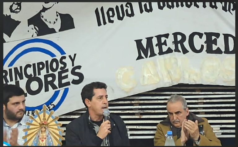 Guillermo Moreno encabezó un plenario peronista en Mercedes junto a ...